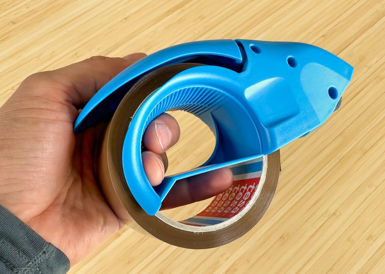 Tesa Paketbandabroller – leichtes Einfäden garantiert